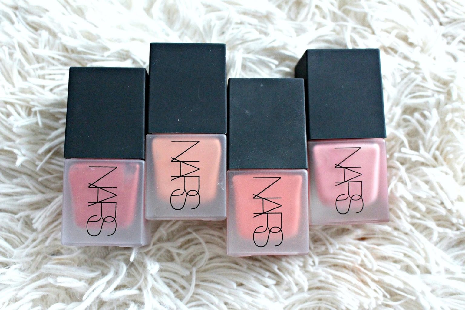 Nars Liquid Blush: Pesona Warna Alami dalam Setetes Kilau ...